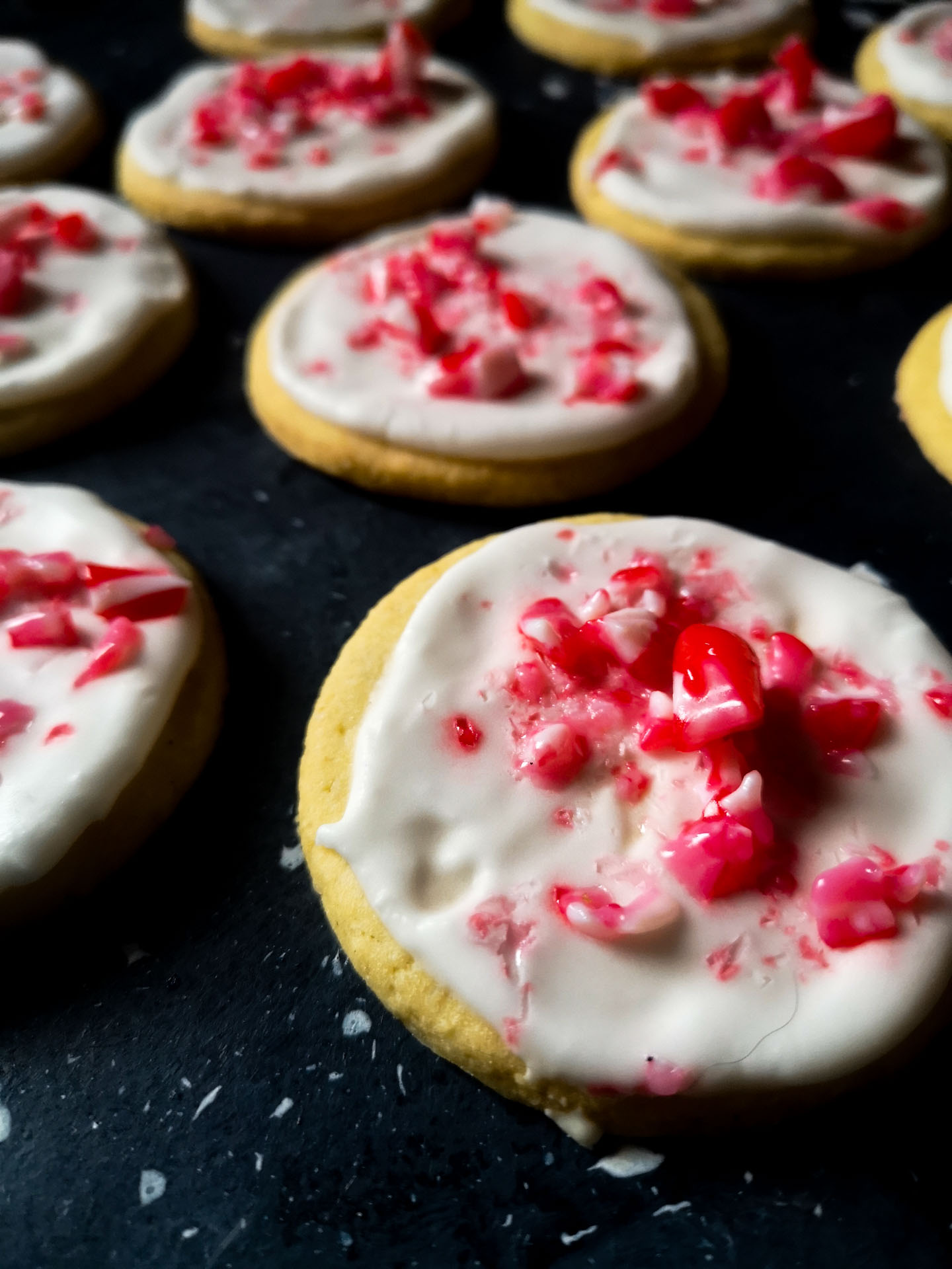 Easy Unique Christmas Biscuit Decorations with Royal Icing - Pink ...