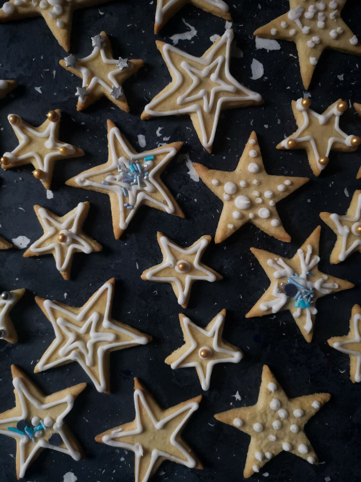 Easy Unique Christmas Biscuit Decorations with Royal Icing - Pink ...