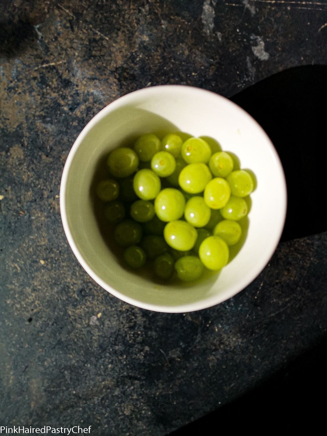 Frozen Frosted Grapes Recipe - Pink Haired Pastry Chef