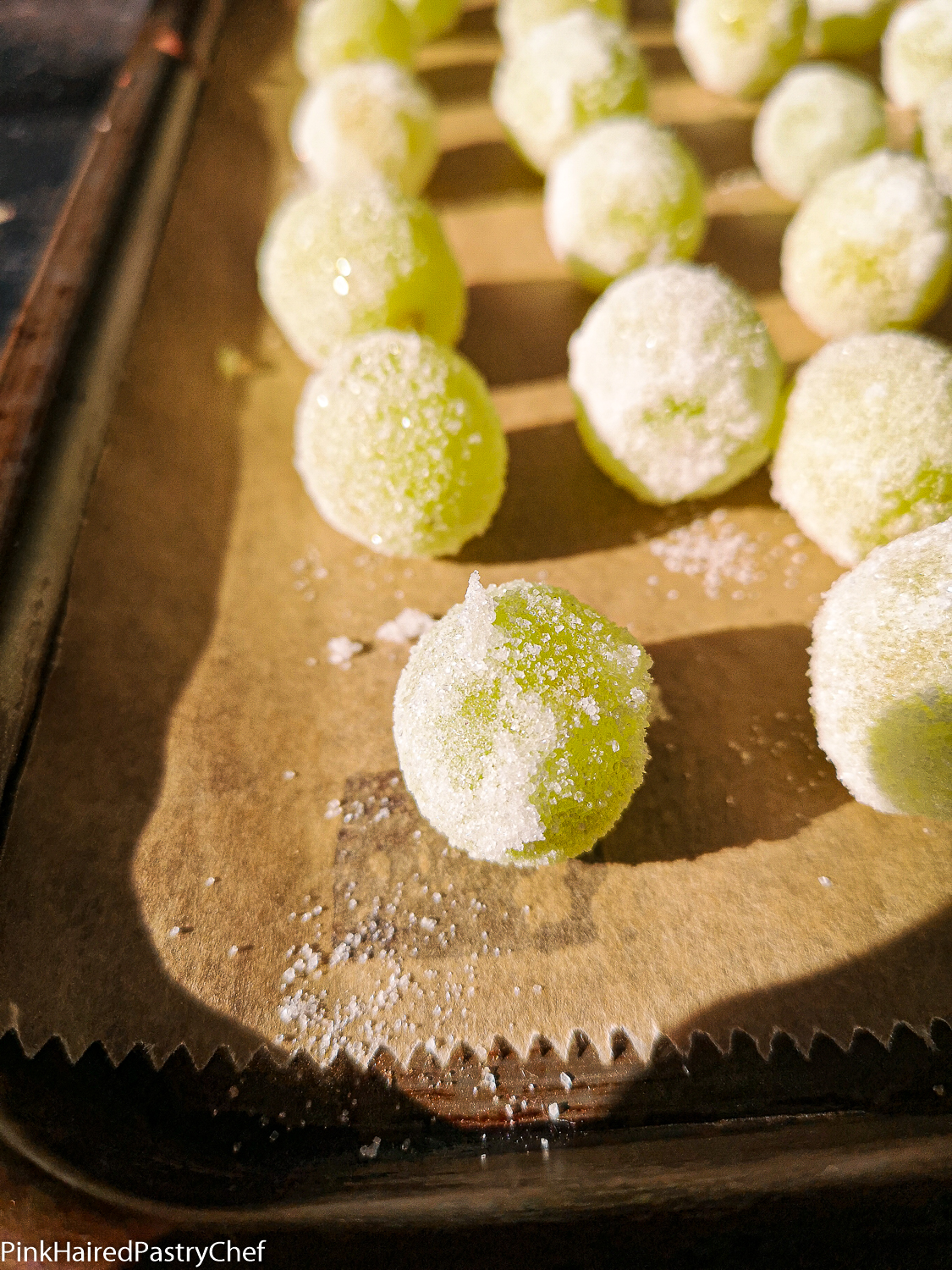 Frozen Frosted Grapes Recipe - Pink Haired Pastry Chef
